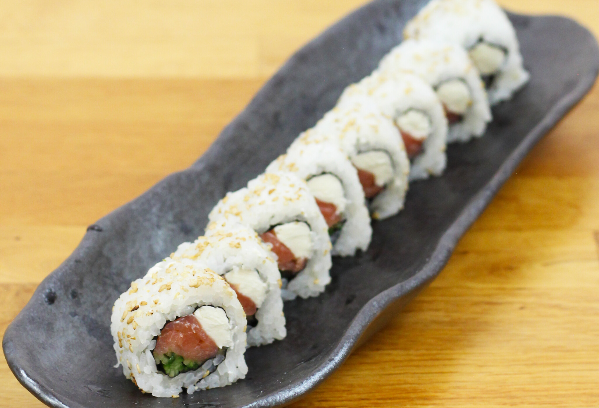 How to Make a Philadelphia Roll (Easy Sushi for Beginners) - The Sushi Man